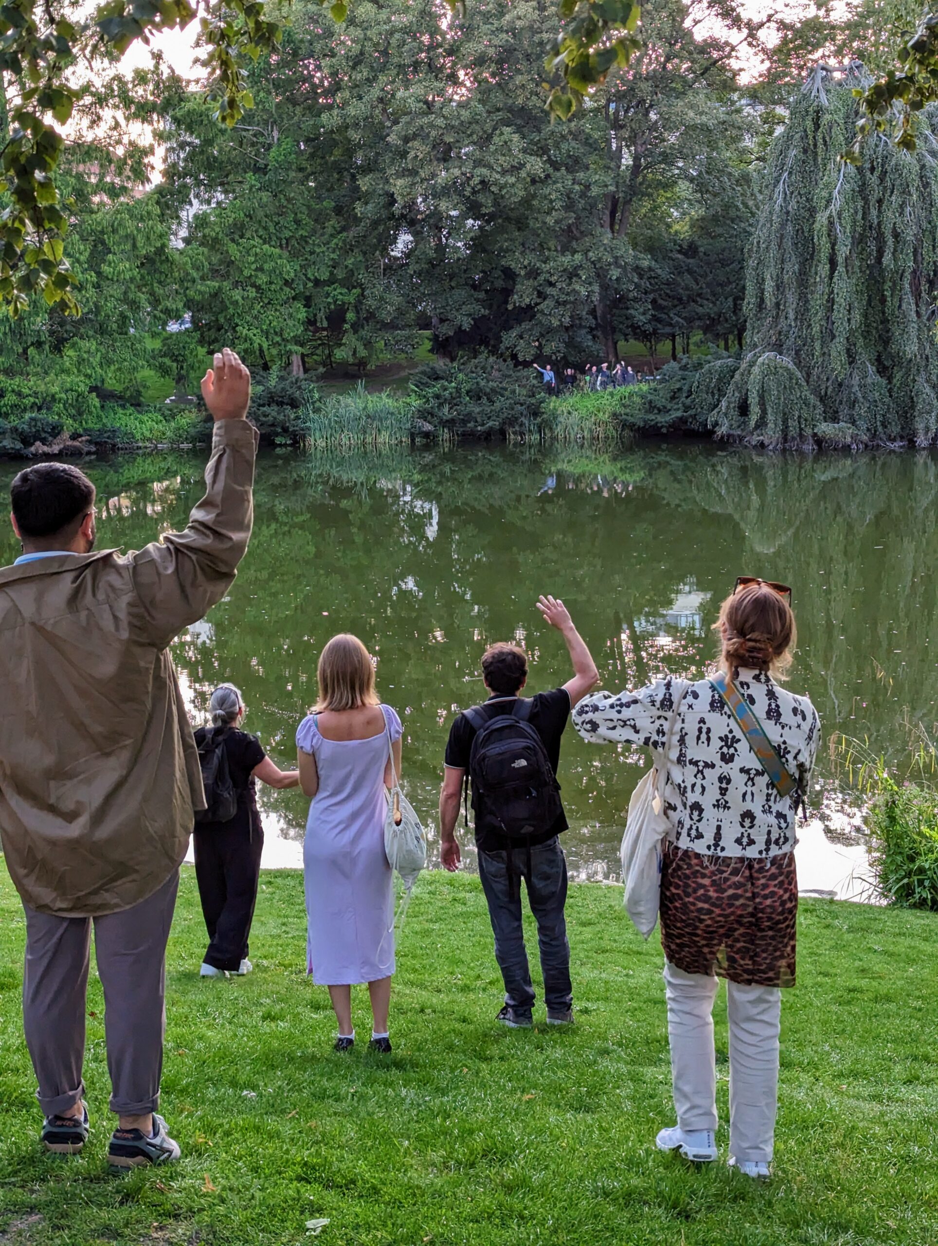 This is not a line but part of a very big circle – Gob Squad